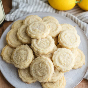 Traditional Irish Shortbread Cookies Recipe - Fare Isle